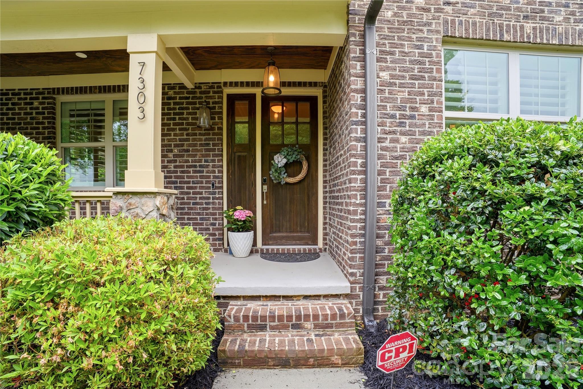 Photo 2 of 7303 Sheffingdell Drive, Charlotte, NC