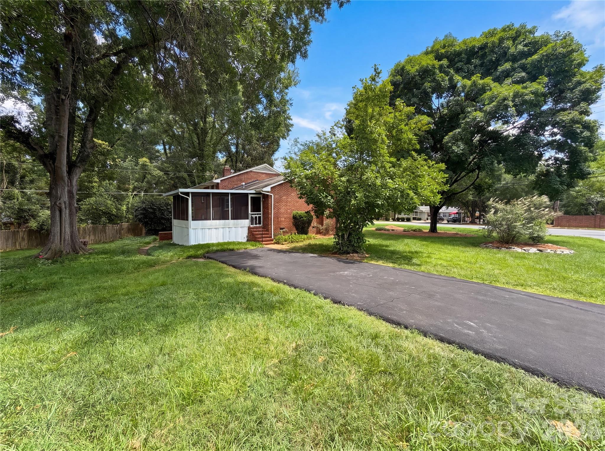 Home for sale at 5410 Sharon Road, Charlotte, NC — photo 2 of 19