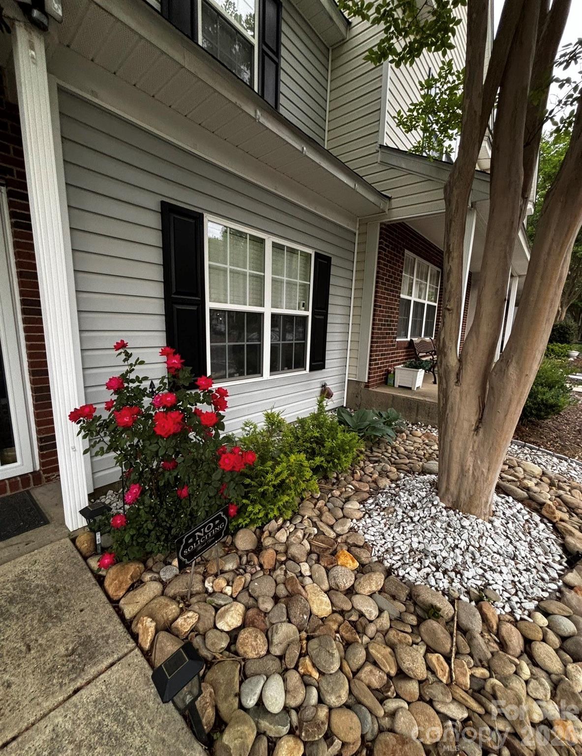 Photo 5 of 8376 Rudolph Road, Charlotte, NC