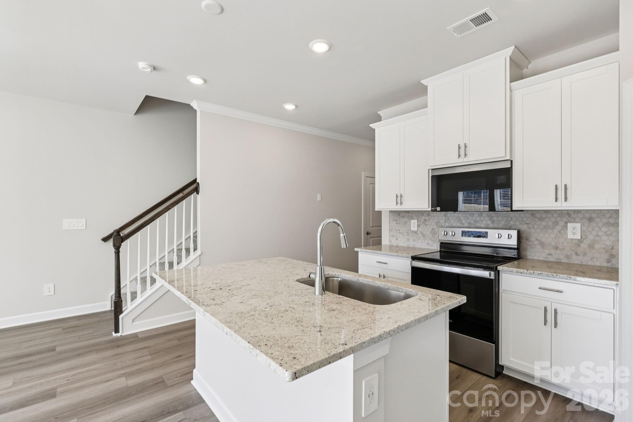 Photo 8 of 9044 Foggy Brook Loop, Charlotte, NC