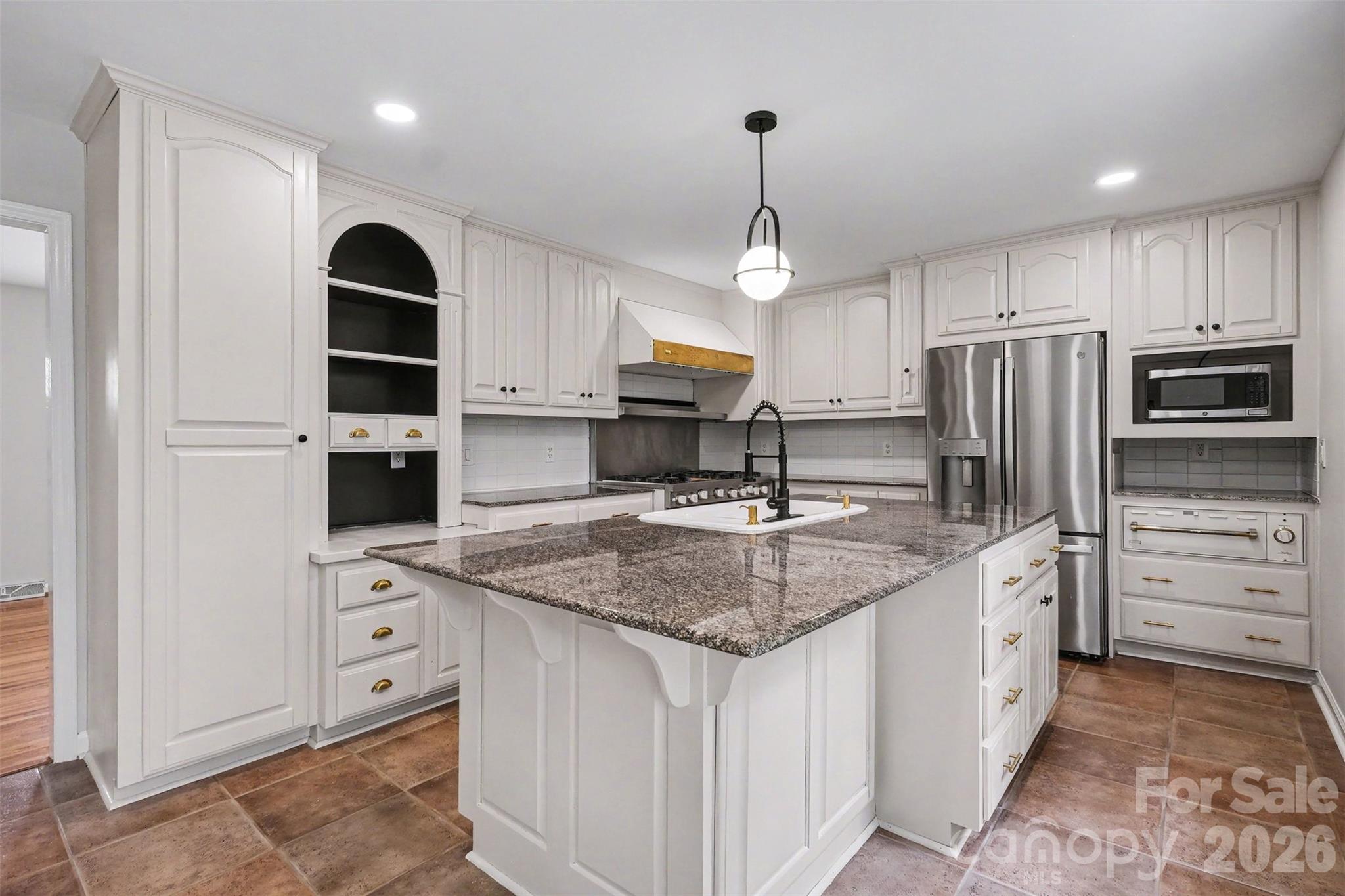 Home for sale at 1030 Mclaughlin Drive, Charlotte, NC — photo 13 of 33