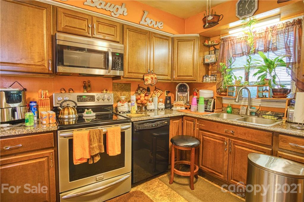Photo 13 of 6222 Bonnybrook Lane, Charlotte, NC