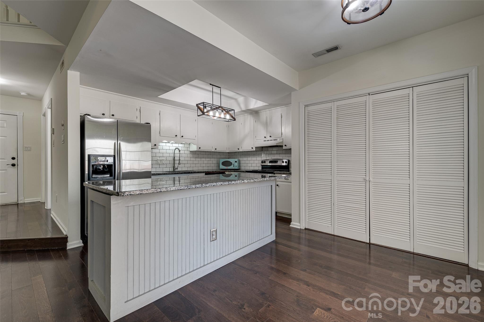 Photo 11 of 9235 N Vicksburg Park Court, Charlotte, NC