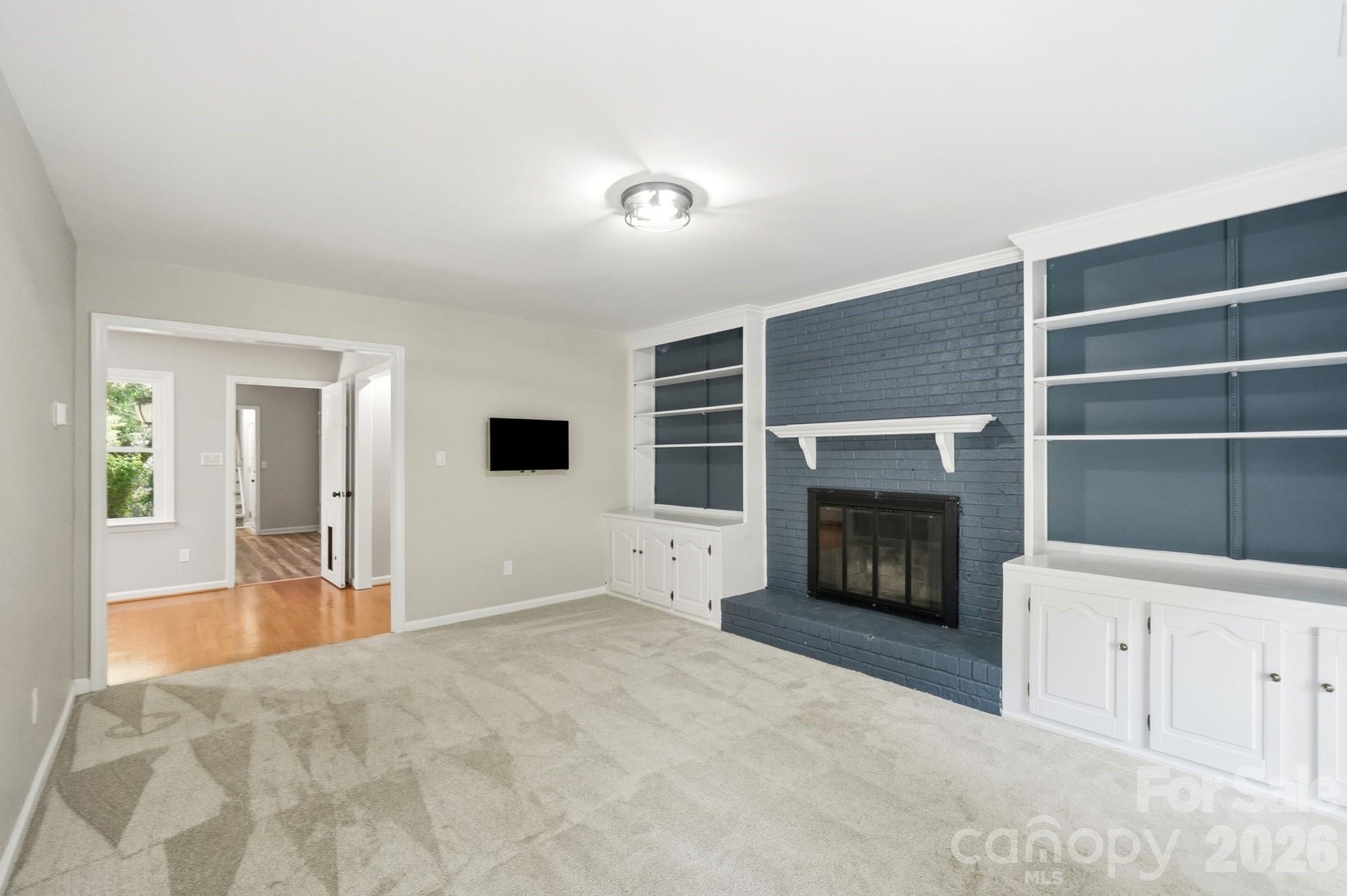 Home for sale at 2106 Caleo Circle, Charlotte, NC — photo 4 of 42