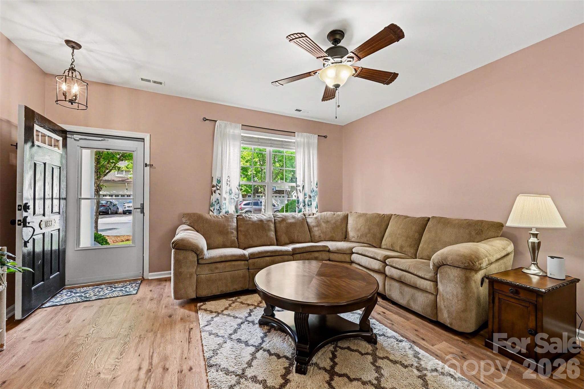 1033 Woodglen Lane, Matthews, NC - photo 3 of 37