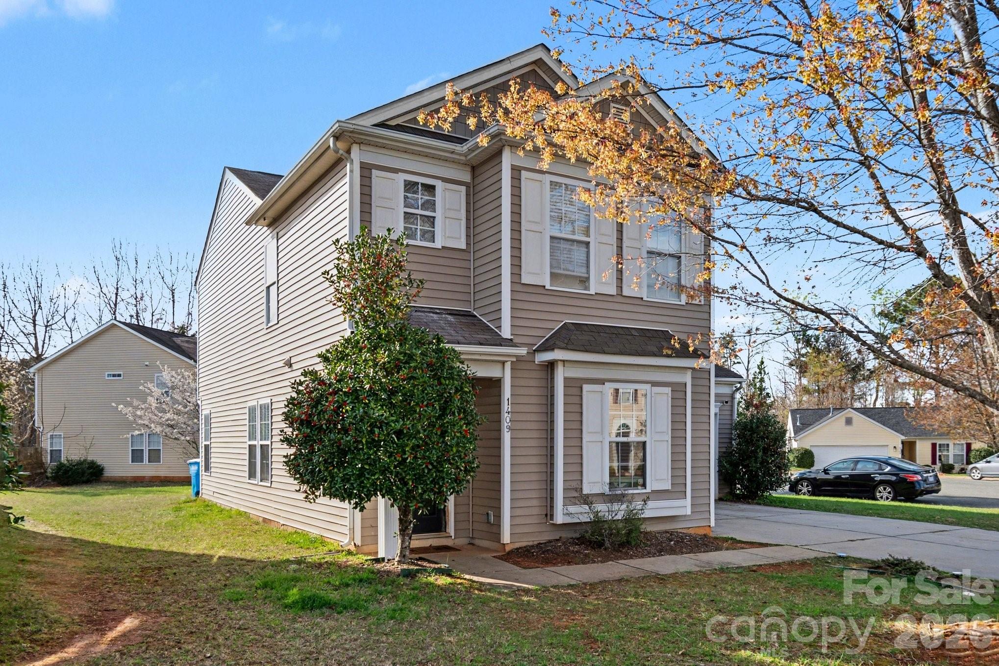 Home for sale at 1409 Majestic Meadow Drive, Charlotte, NC — photo 1 of 21