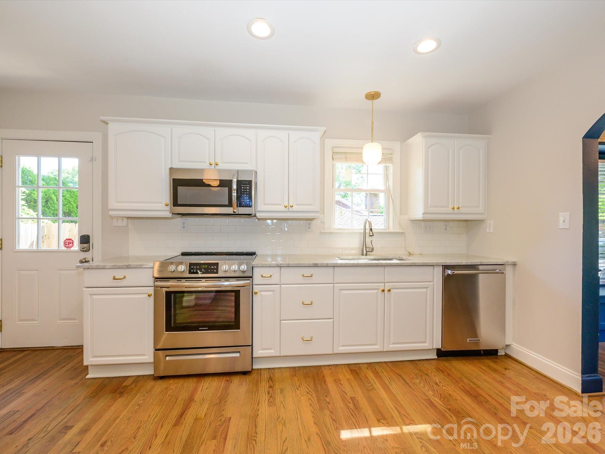 1929 Mecklenburg Avenue, Charlotte, NC - photo 11 of 36