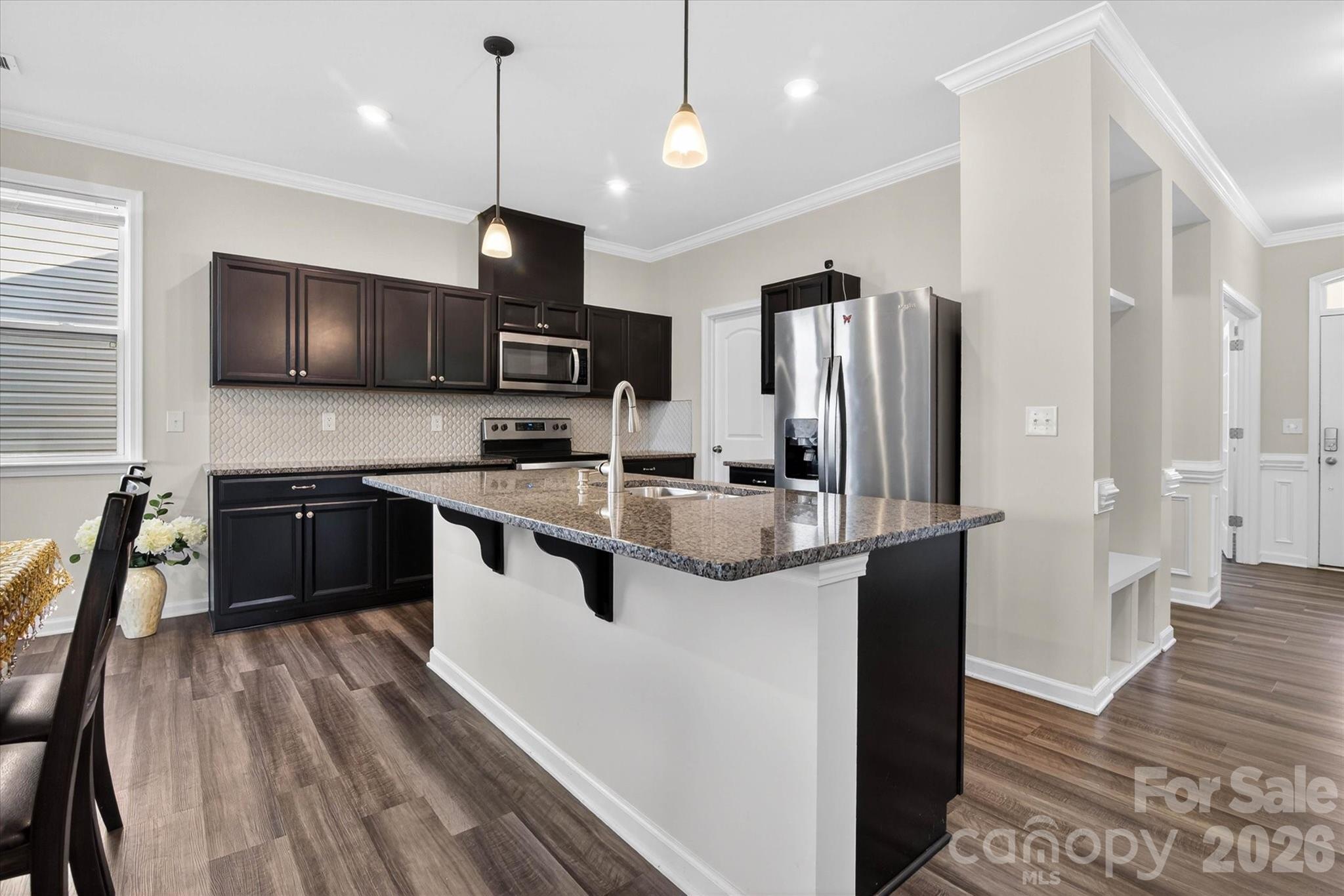 Photo 3 of 6629 Meridale Forest Drive, Charlotte, NC