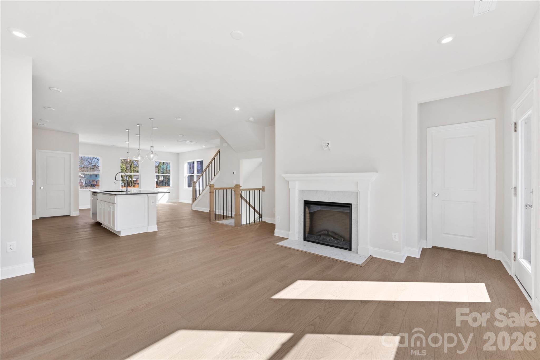 Photo 19 of 905 Archway Lane, Charlotte, NC