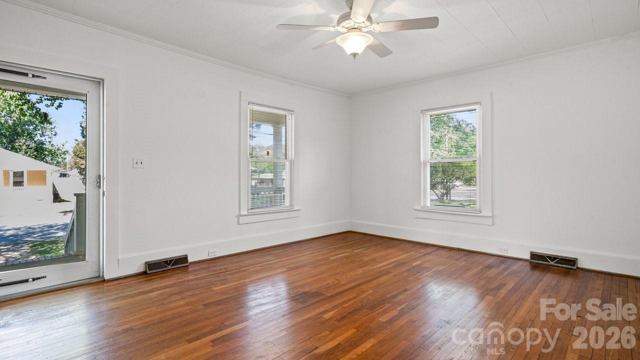 110 Globe Street, Mount Holly, NC - photo 6 of 27