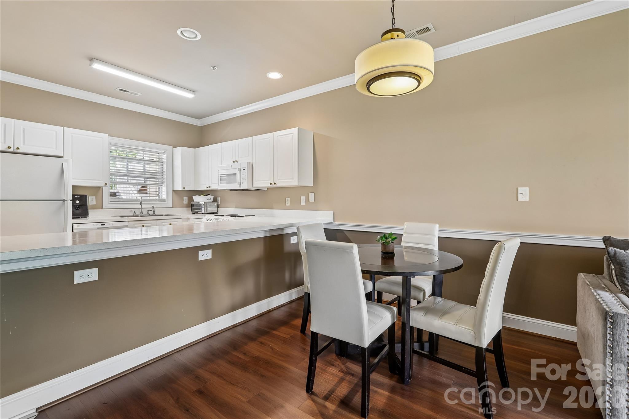 Photo 11 of 8923 Meadow Vista Road, Charlotte, NC
