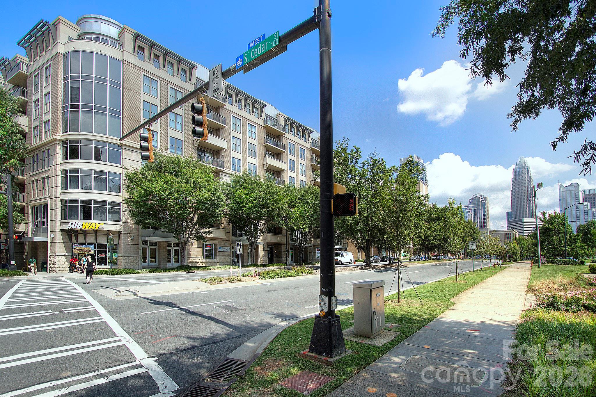 Photo 4 of 718 W Trade Street604, Charlotte, NC