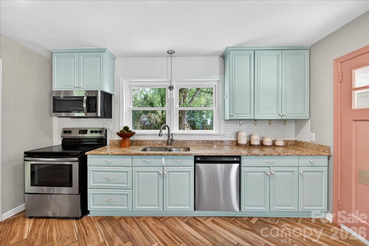 Photo 13 of 2034 Lanier Avenue, Charlotte, NC