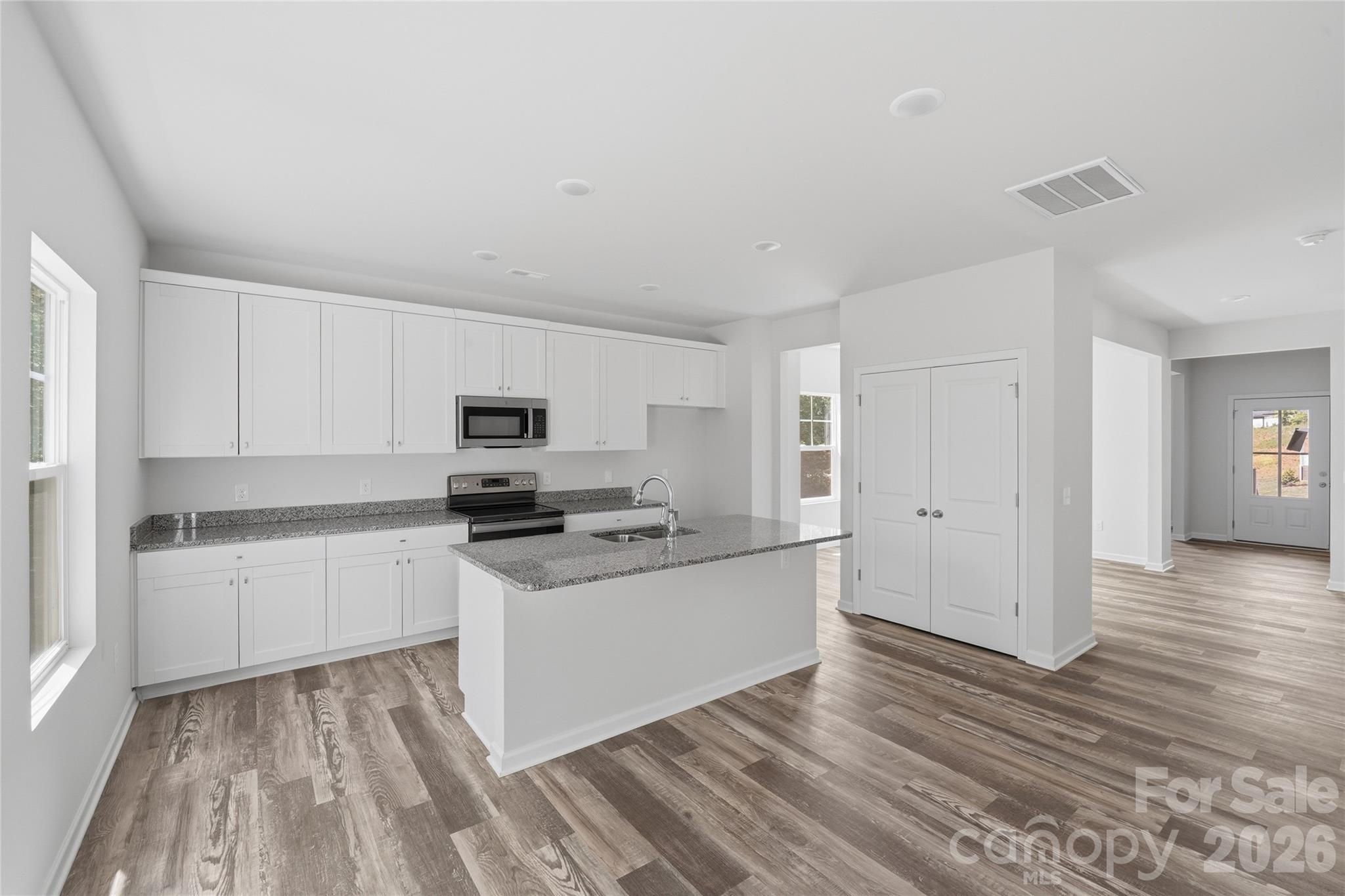 5156 Mark Drive NE, Hickory, NC - photo 14 of 38