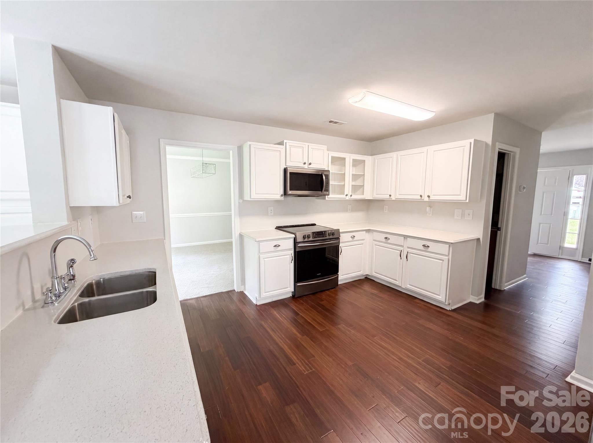 Photo 2 of 4024 Fifendrum Lane, Charlotte, NC