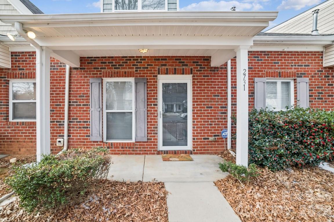 Photo 3 of 2731 Meadow Knoll Drive, Charlotte, NC