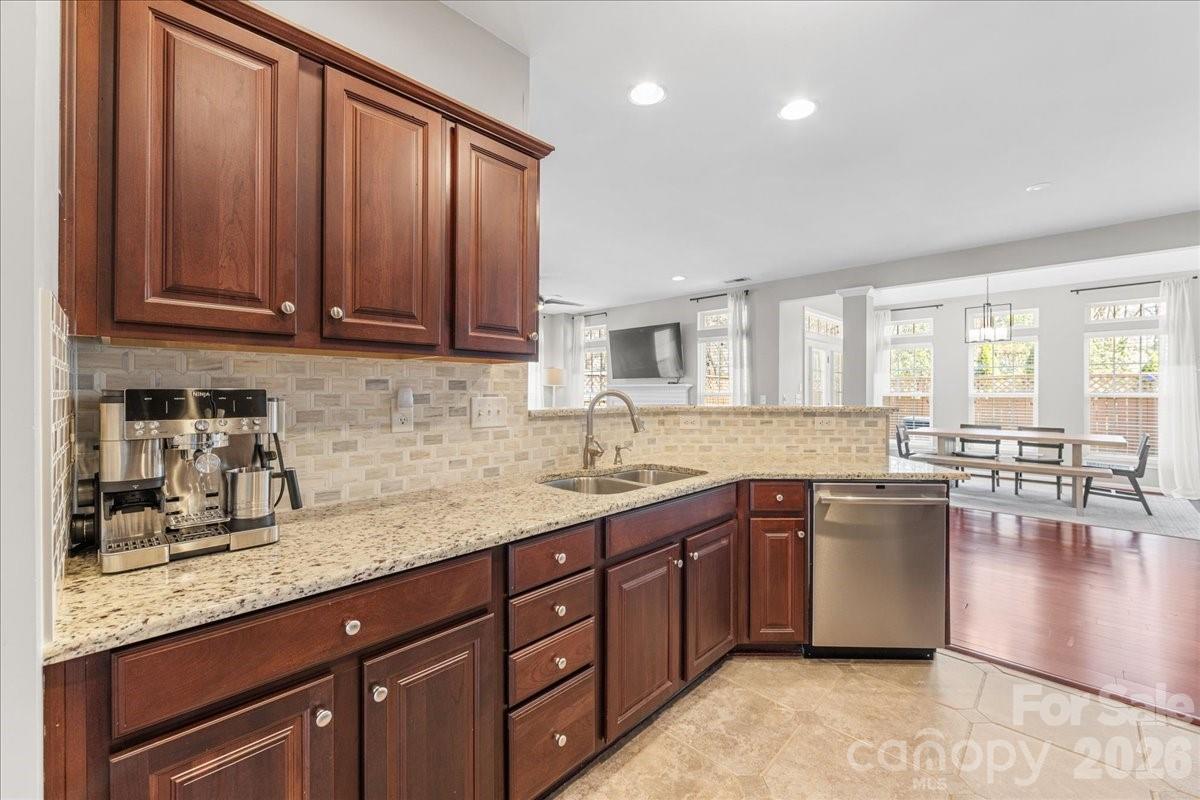 Photo 4 of 2301 Whitford Lane, Charlotte, NC