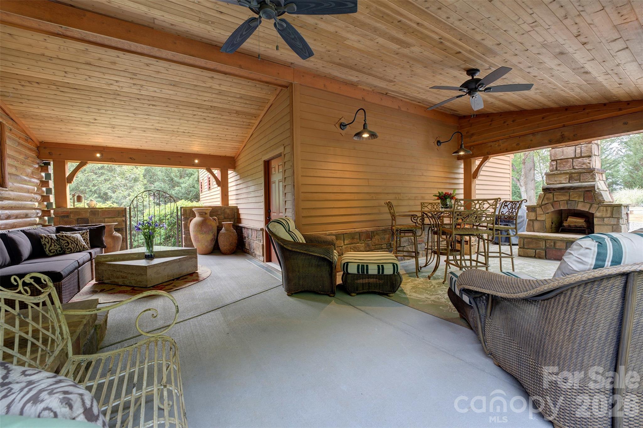 15425 E Rocky River Road, Davidson, NC - photo 4 of 38