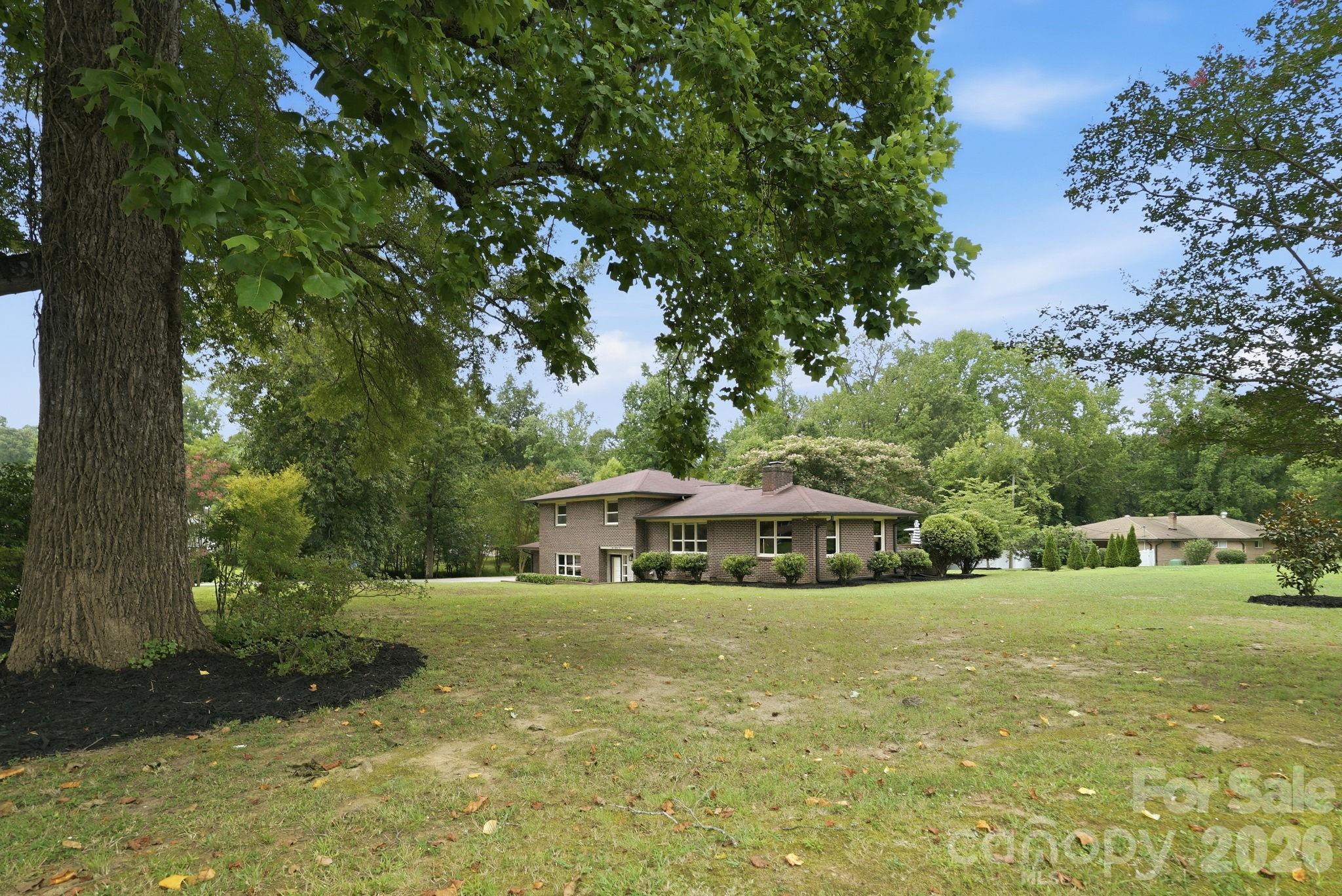 Photo 3 of 181 Woodlynn Drive, Charlotte, NC