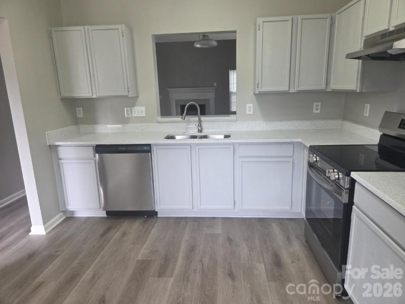 Photo 3 of 821 Lakehill Road, Charlotte, NC