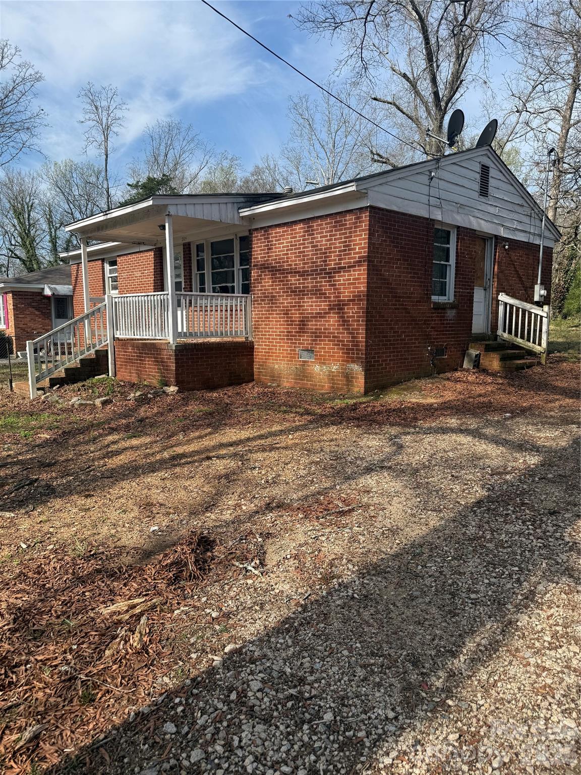 Photo 2 of 205 Jewel Street, Chester, SC