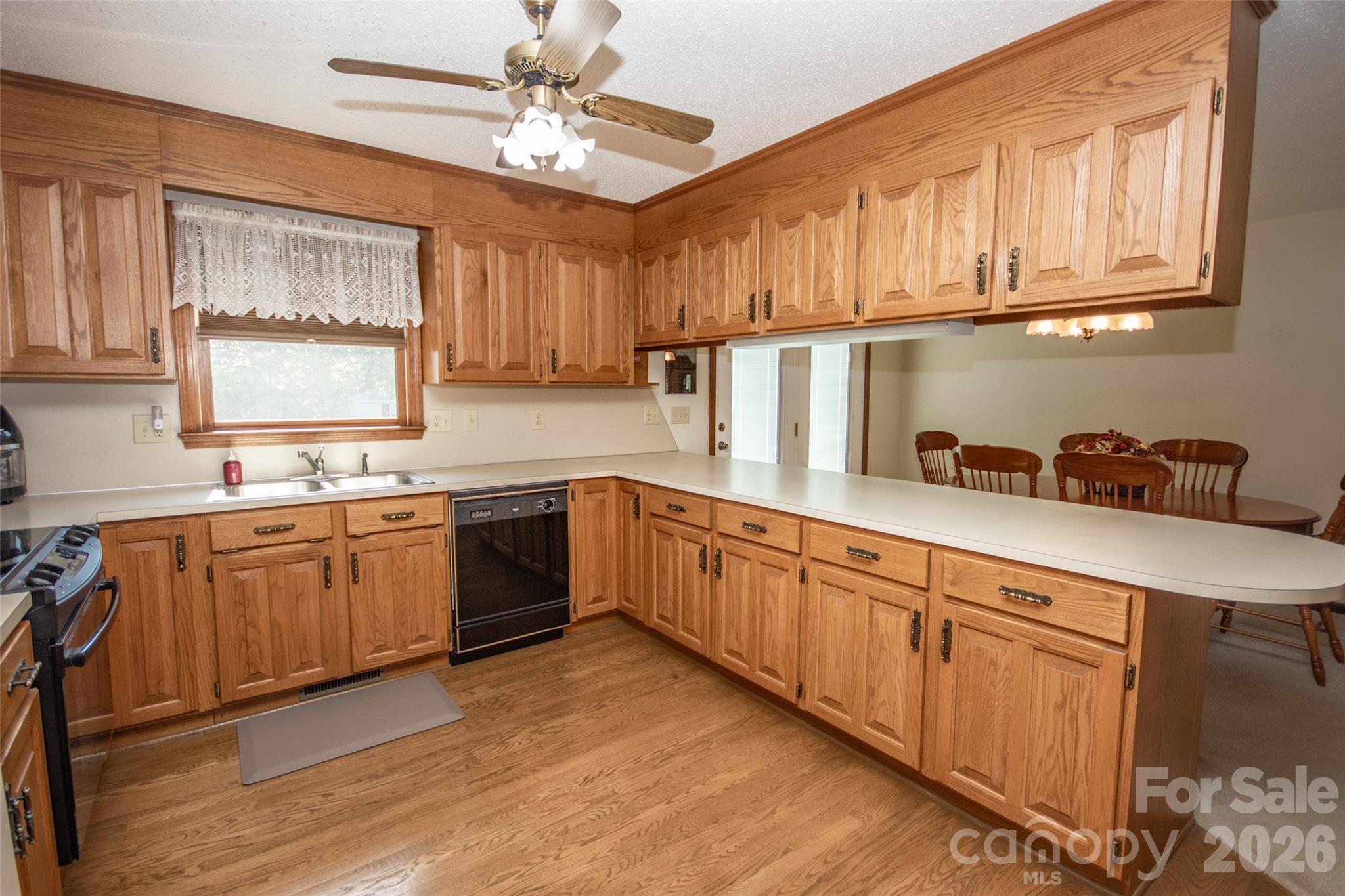 151 Meadow Oaks Drive, Statesville, NC - photo 10 of 38