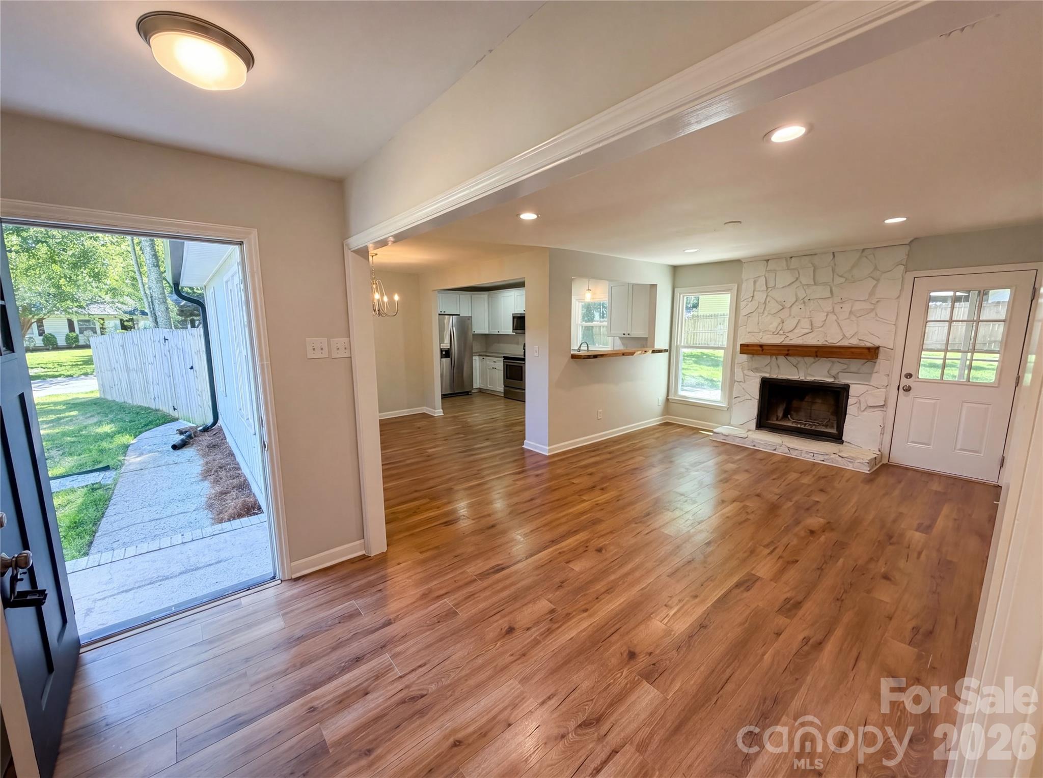 Photo 3 of 4554 Strangford Avenue, Charlotte, NC