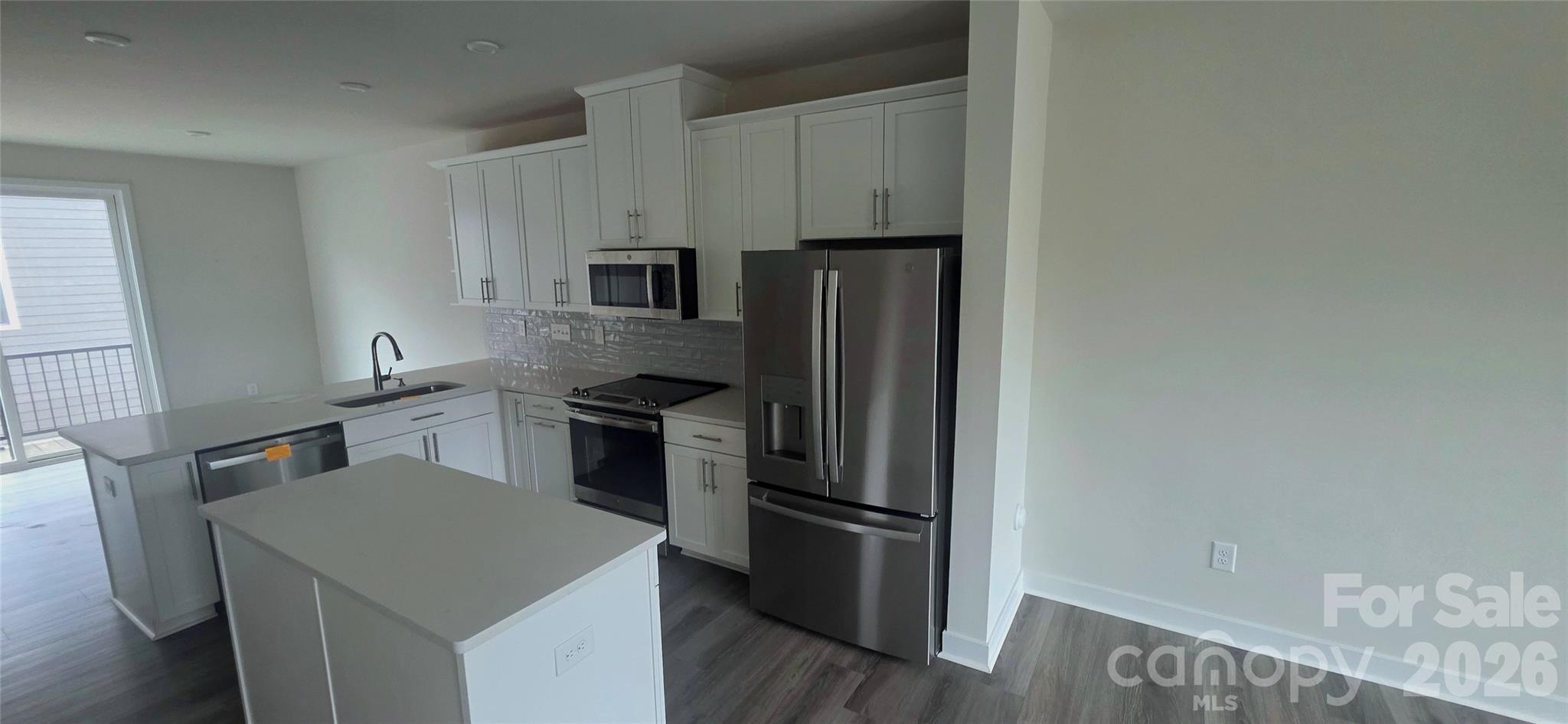 Photo 5 of 960 Broad River Lane, Charlotte, NC