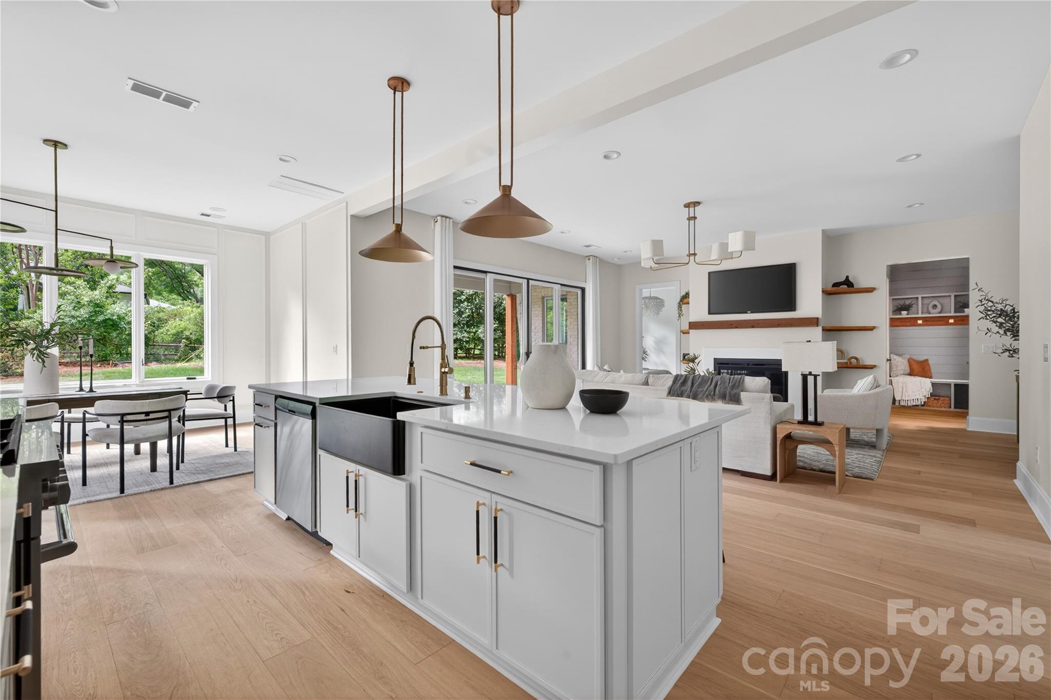 Photo 9 of 1600 E Barden Road, Charlotte, NC
