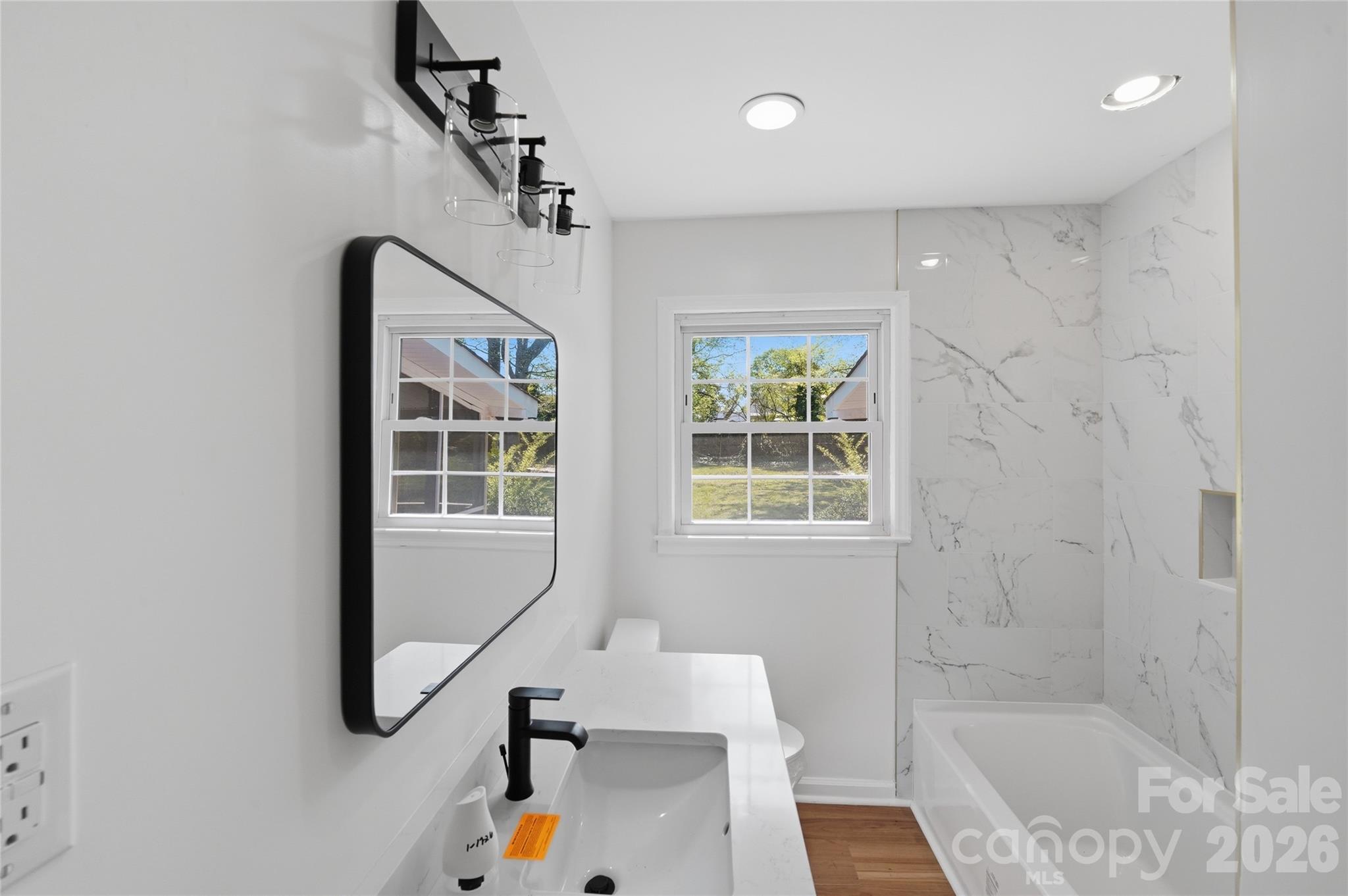 Photo 5 of 5906 Whitingham Drive, Charlotte, NC