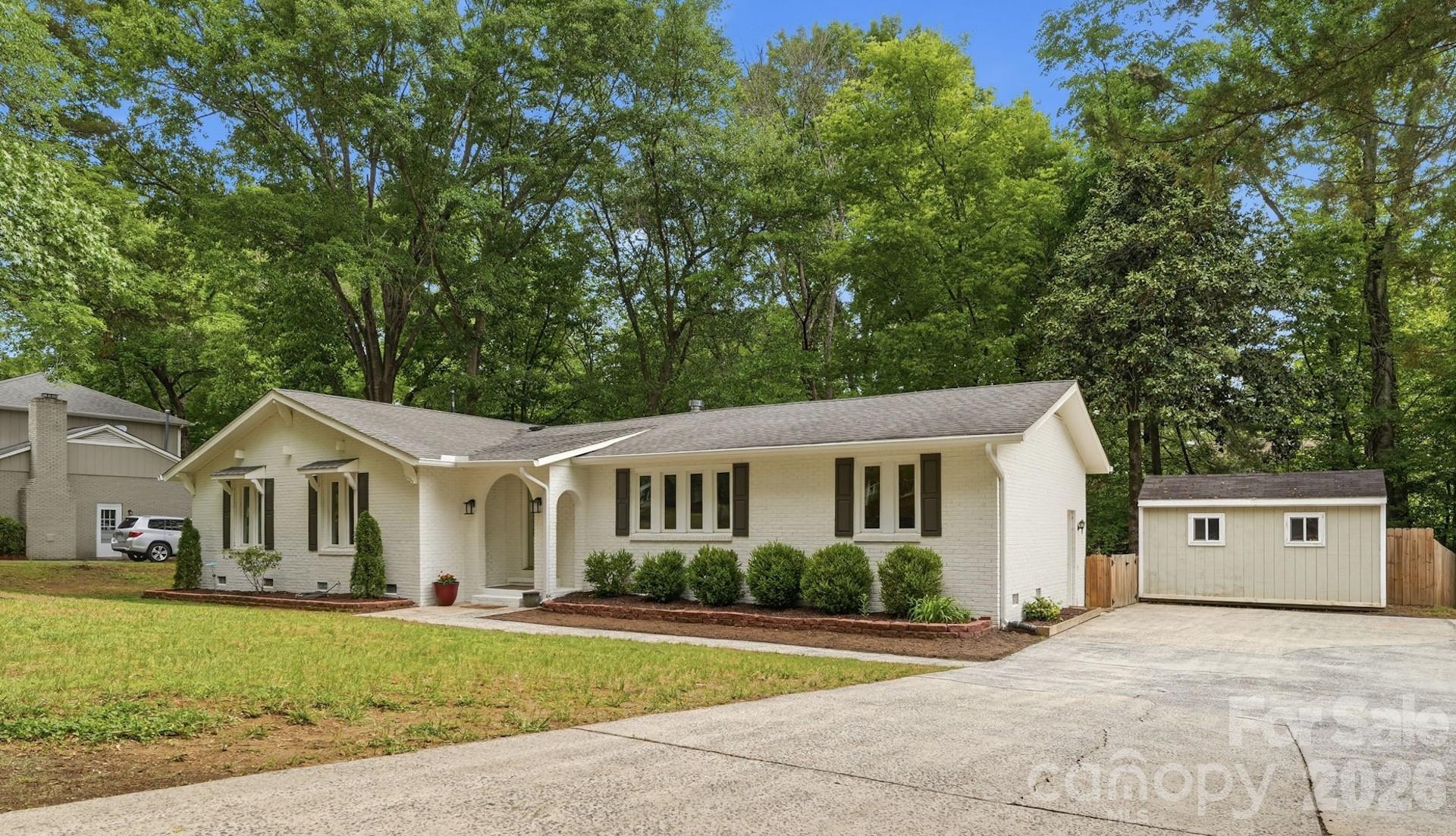 Photo 3 of 6535 Summerlin Place, Charlotte, NC