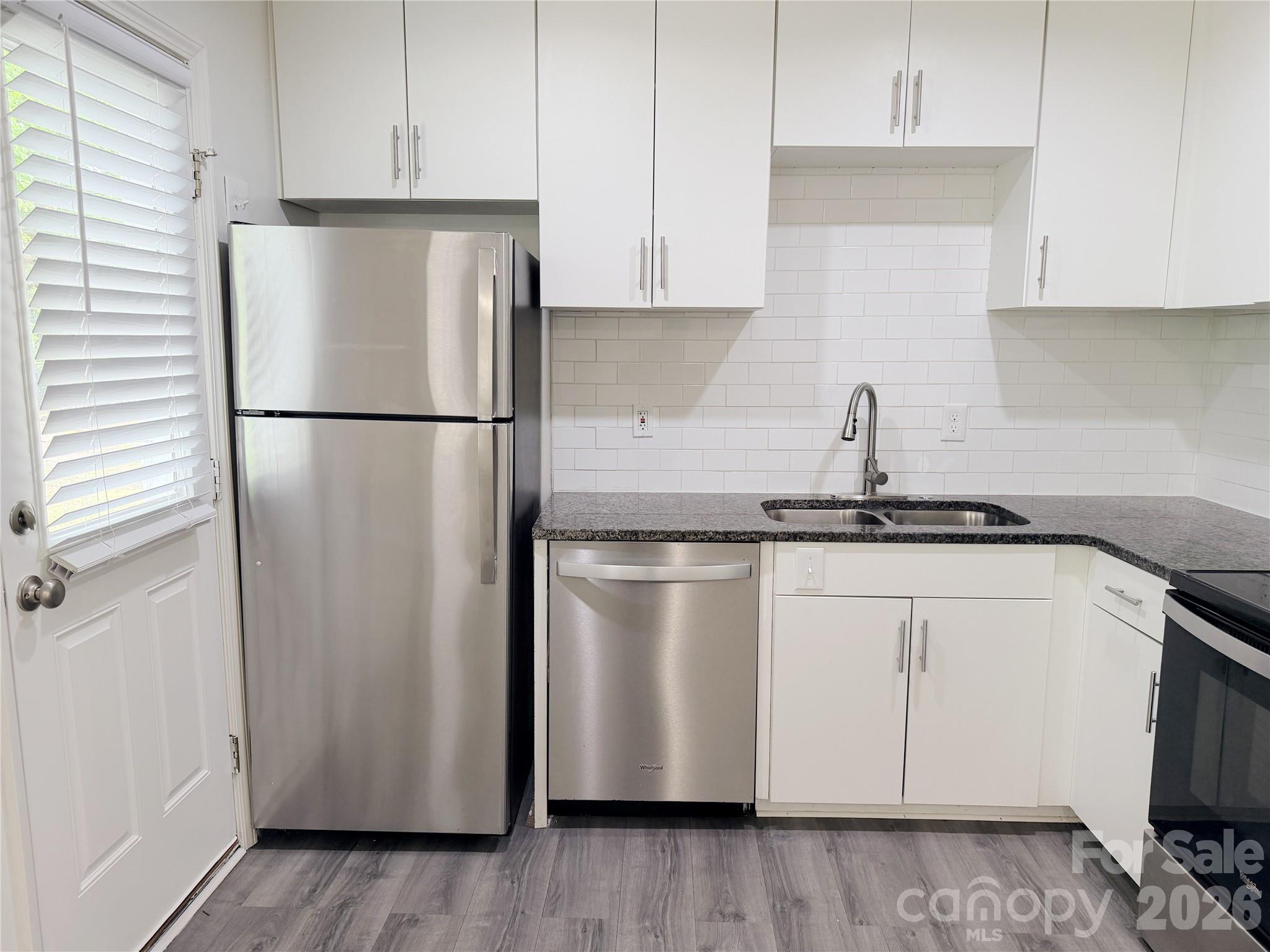 9209 Edgevale Drive, Charlotte, NC - photo 11 of 34