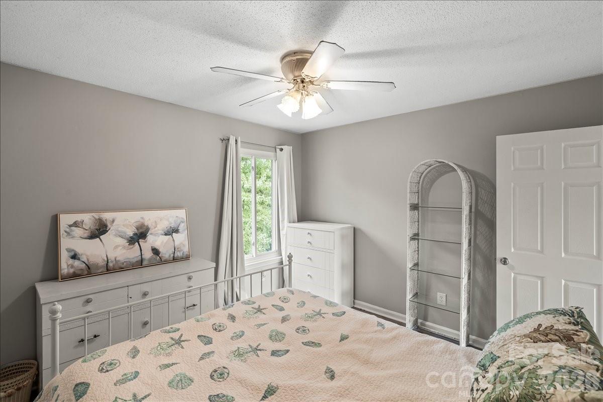 Photo 33 of 6610 Point Comfort Lane, Charlotte, NC