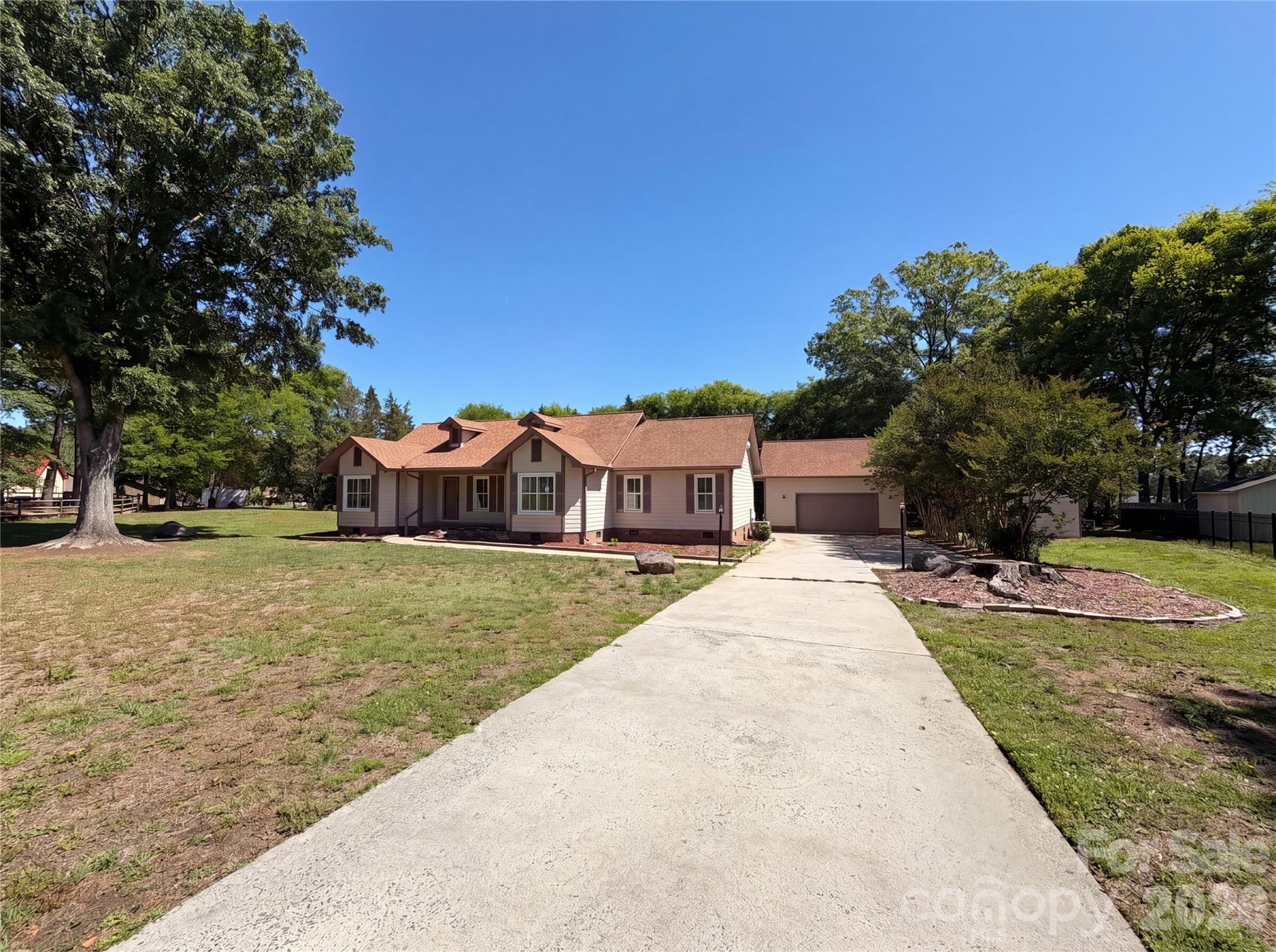 8400 Chestnut Oak Court, Harrisburg, NC - photo 1 of 30