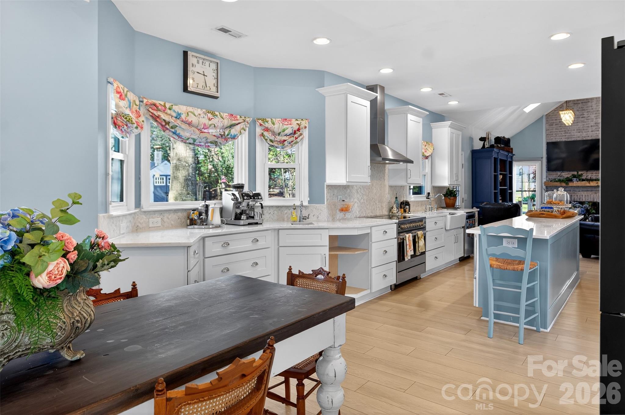 Photo 10 of 8601 Walsham Drive, Charlotte, NC