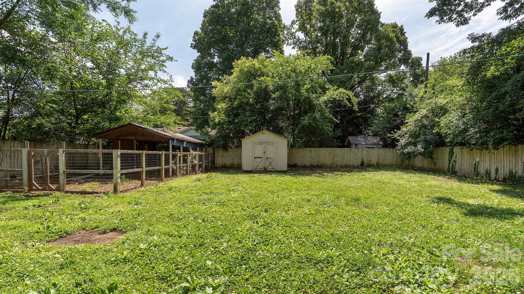 Photo 21 of 4900 Carriage Drive Circle, Charlotte, NC