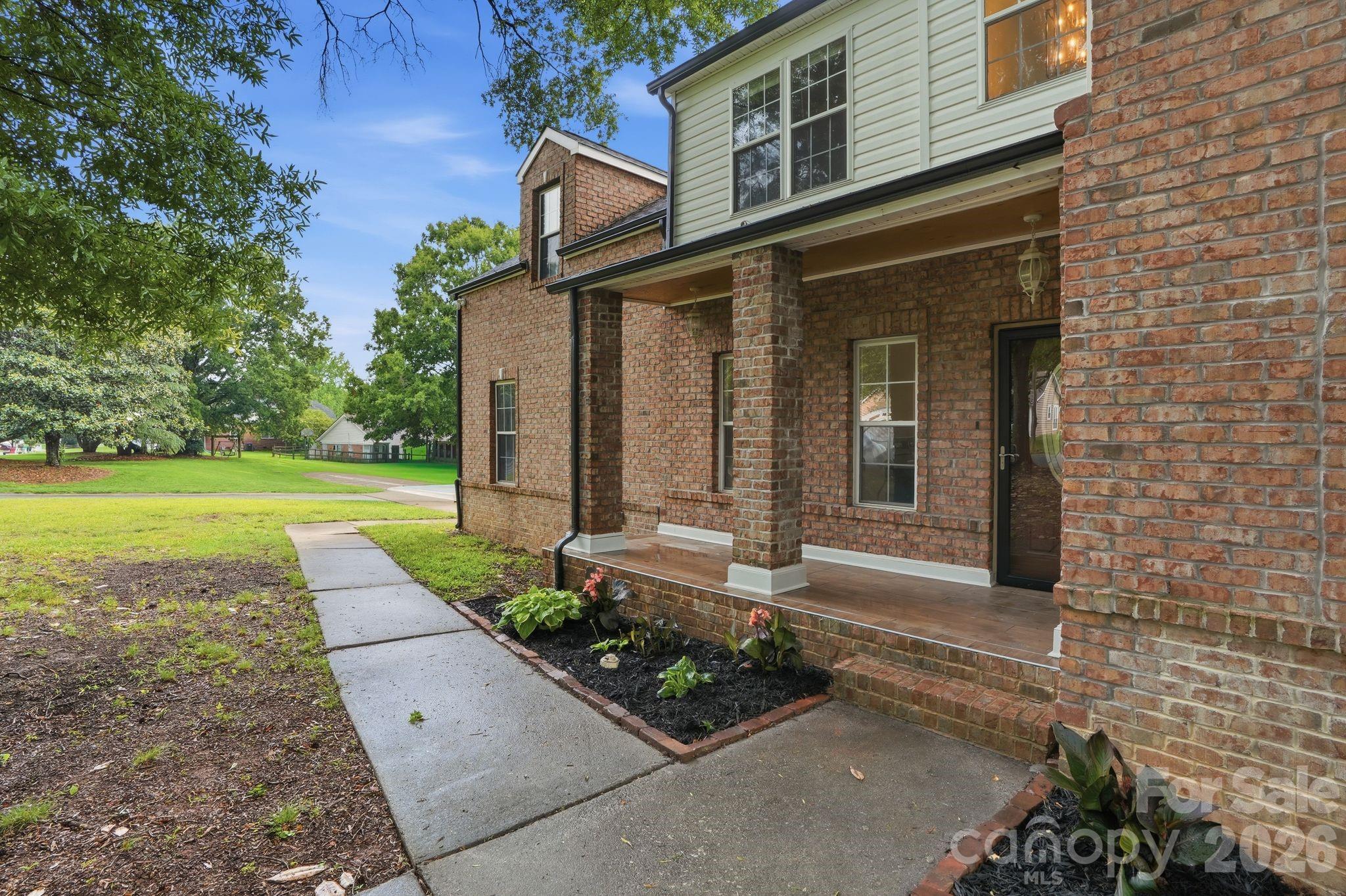 Photo 3 of 5846 Hanna Court, Charlotte, NC