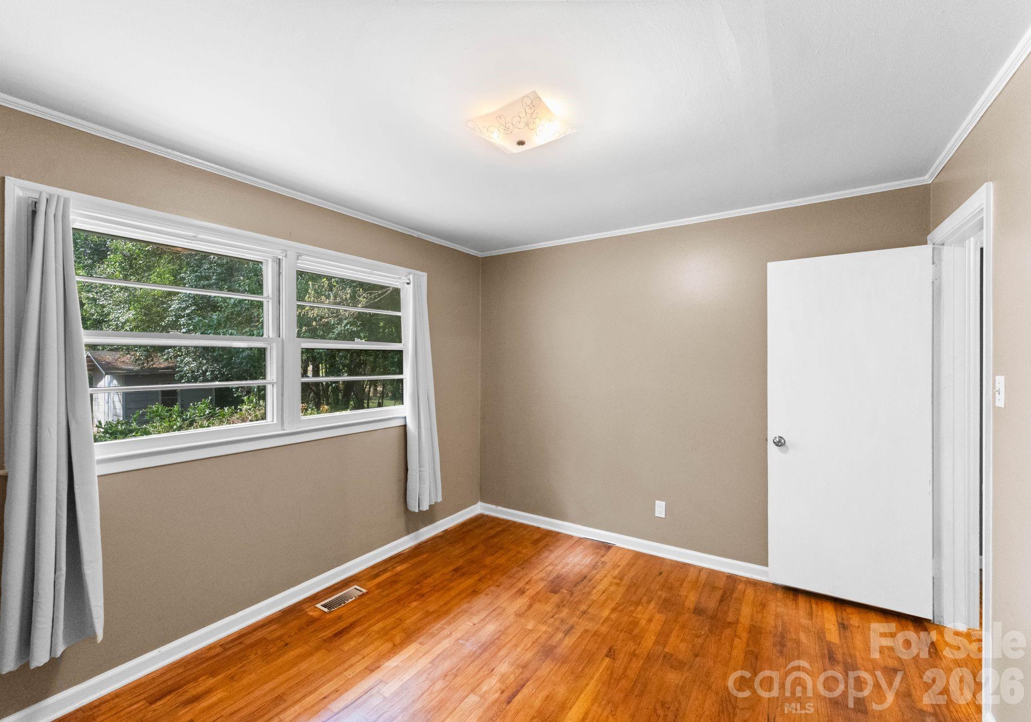1136 E Woodlawn Road, Charlotte, NC - photo 28 of 48