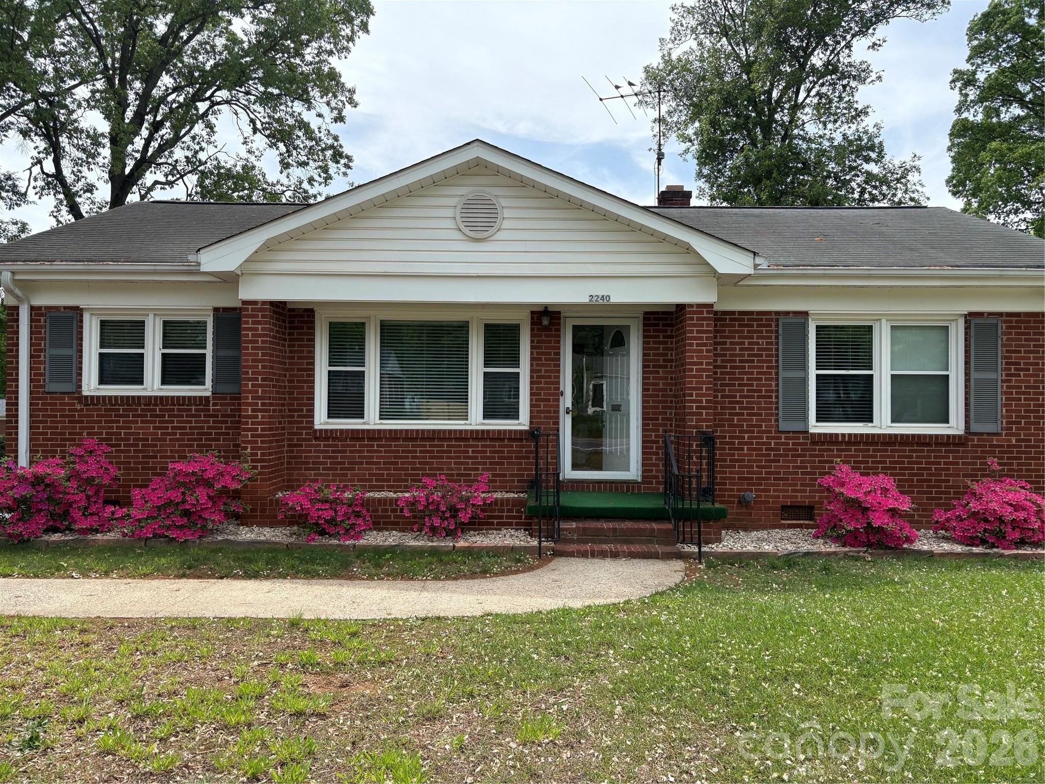 2240 Ashley Road, Charlotte, NC - photo 2 of 30