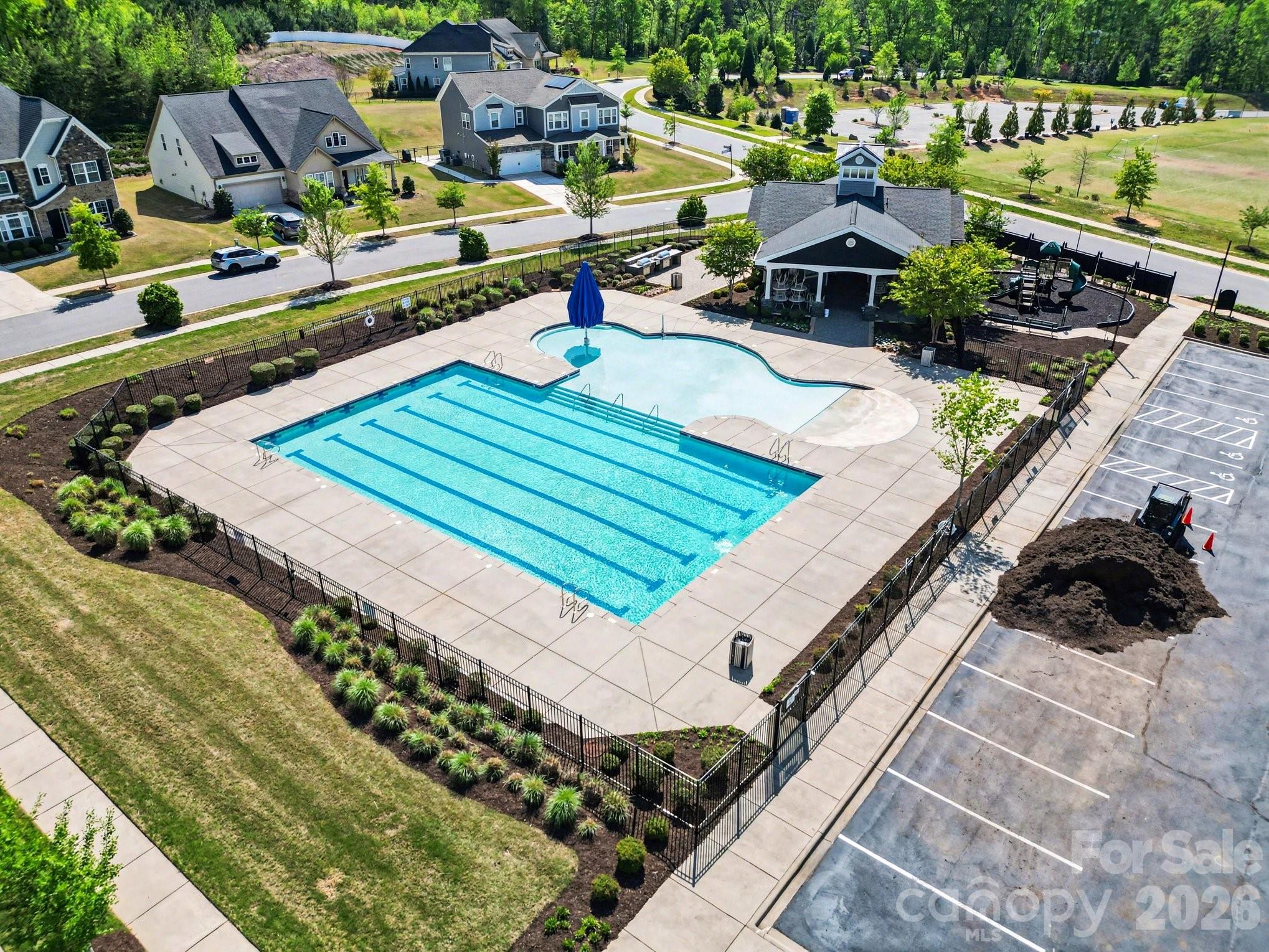 Photo 43 of 10344 Paper Birch Drive, Charlotte, NC