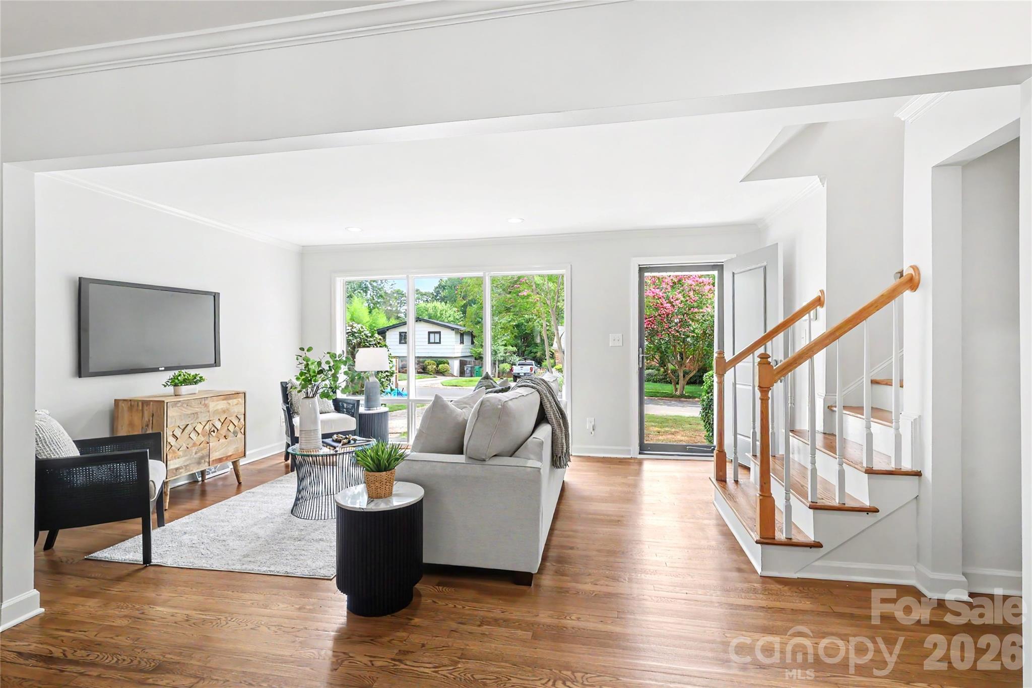 Home for sale at 3834 Moultrie Street, Charlotte, NC — photo 4 of 38