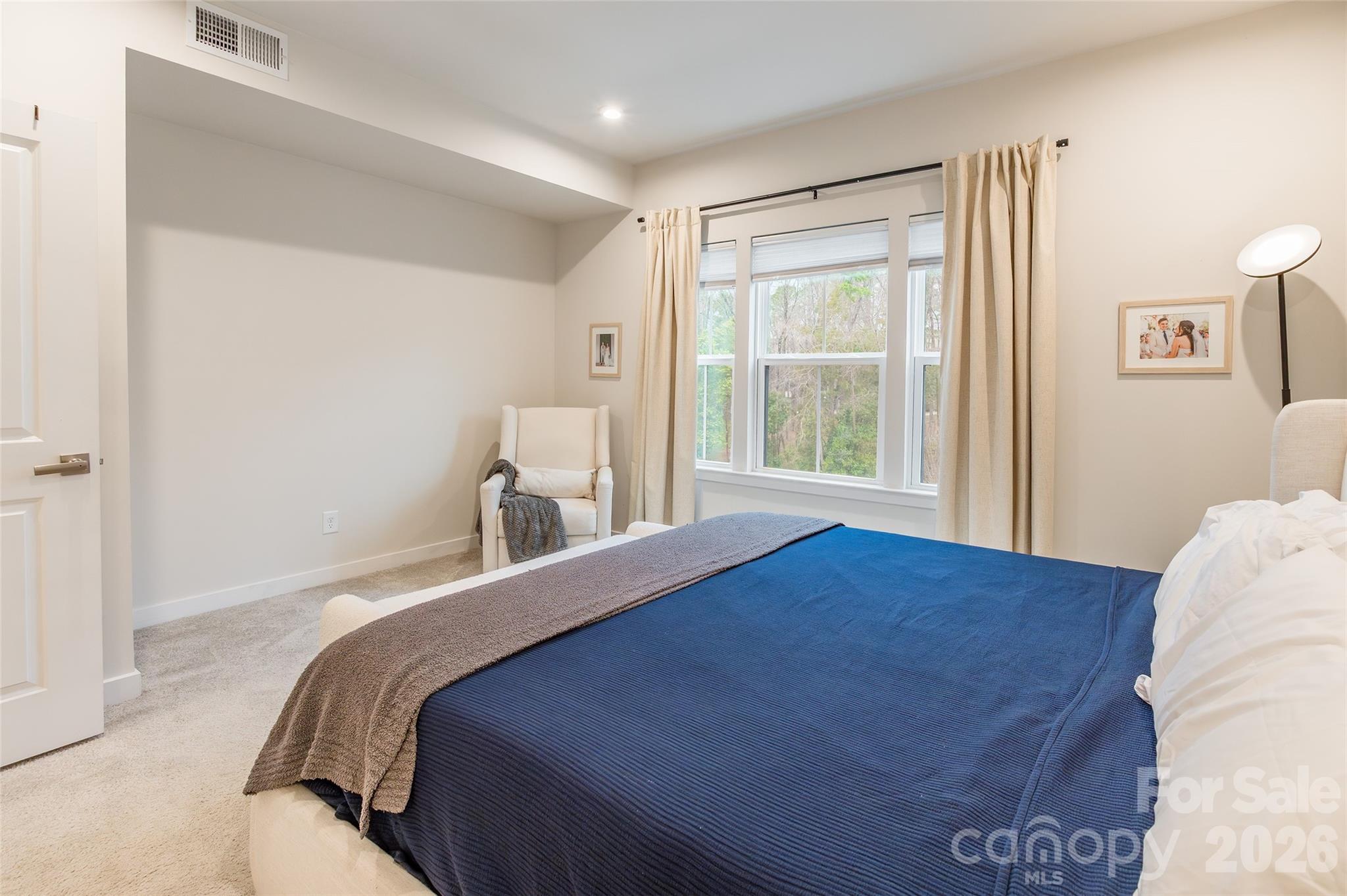 Photo 14 of 924 Broad River Lane, Charlotte, NC