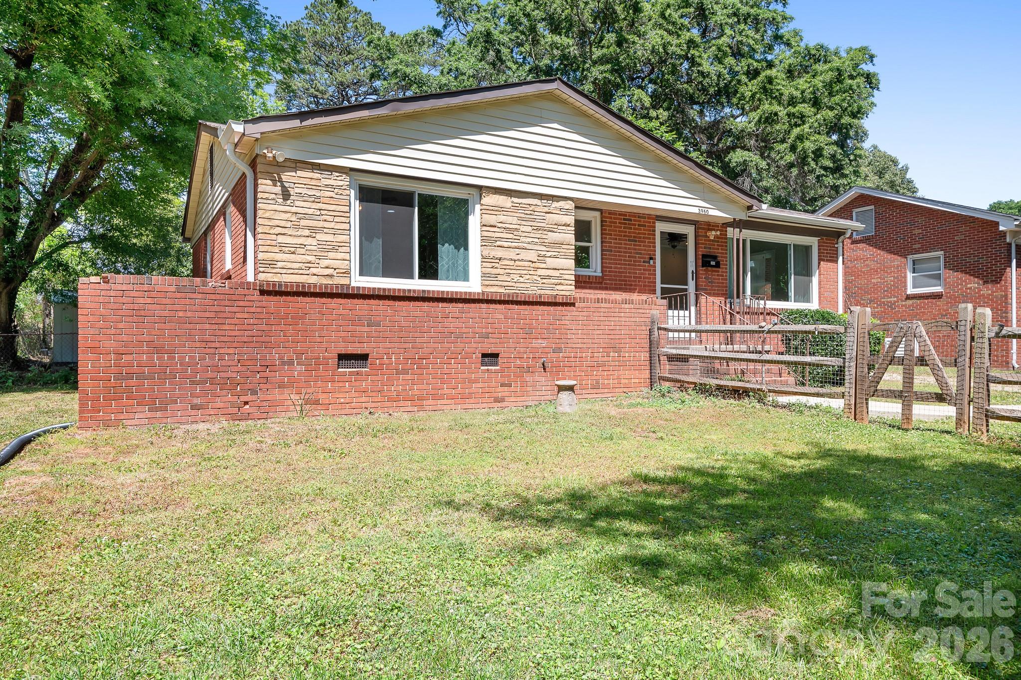 Home for sale at 3960 Bristol Drive, Charlotte, NC — photo 3 of 26