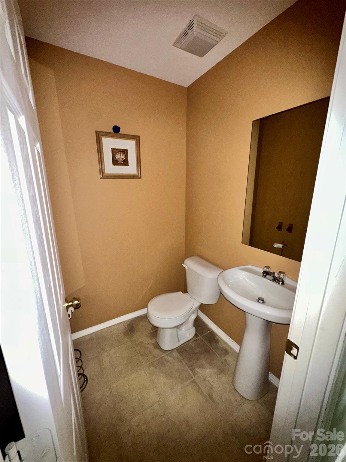 Photo 17 of 4722 Mortonhall Road, Charlotte, NC