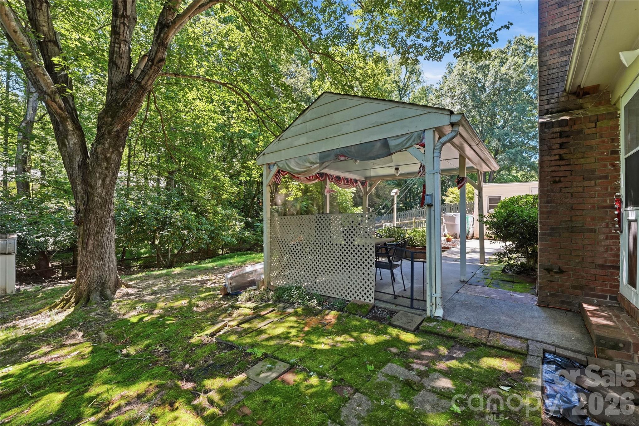Photo 24 of 7626 Winterset Drive, Charlotte, NC