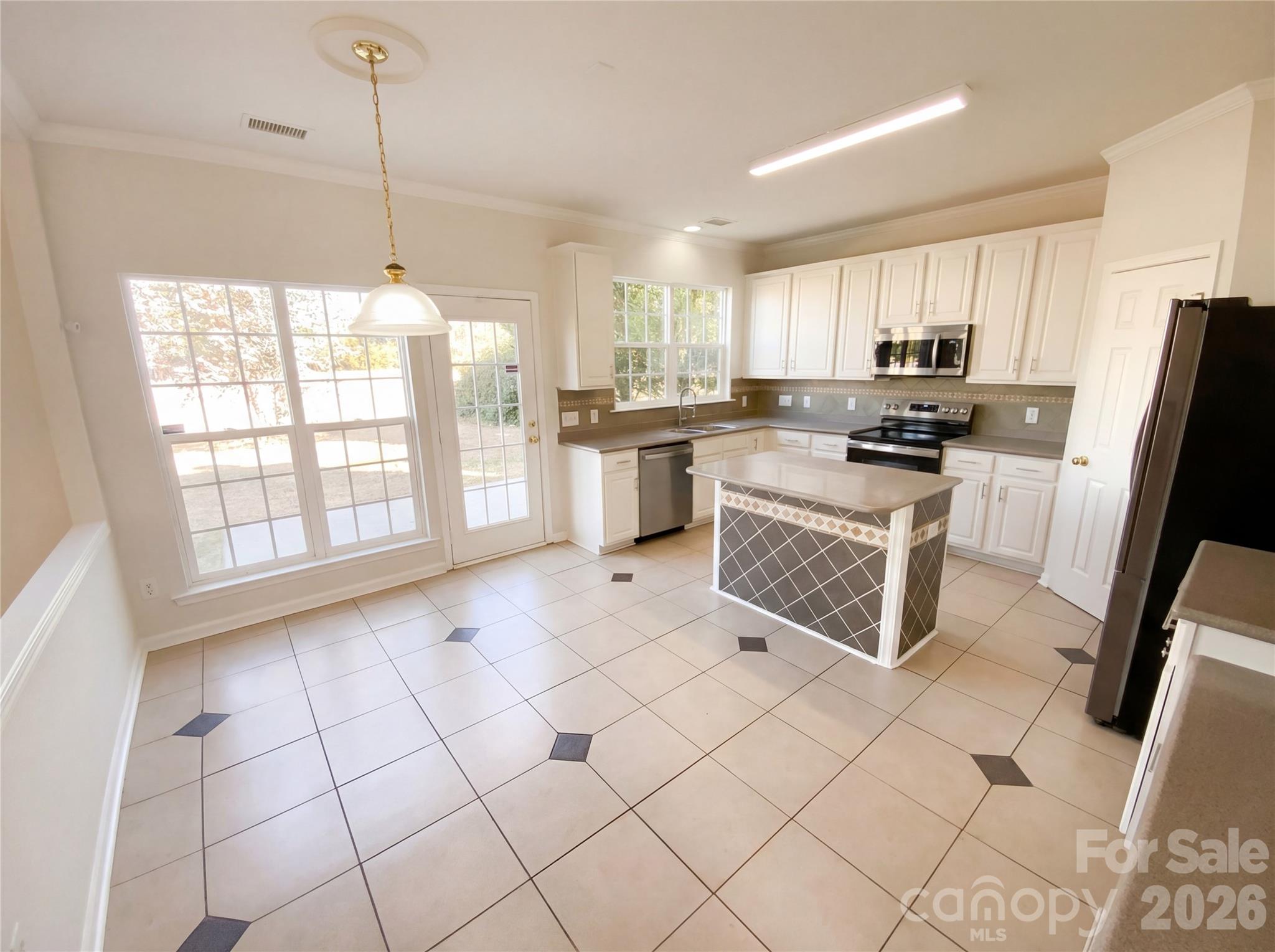 Photo 15 of 10803 Fountaingrove Drive, Charlotte, NC