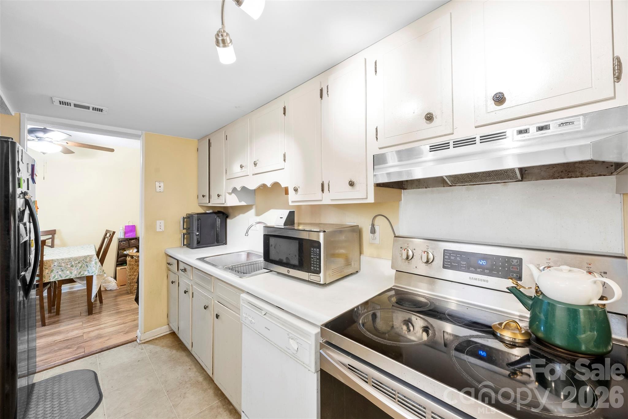Photo 5 of 7130 Stonington Lane, Charlotte, NC