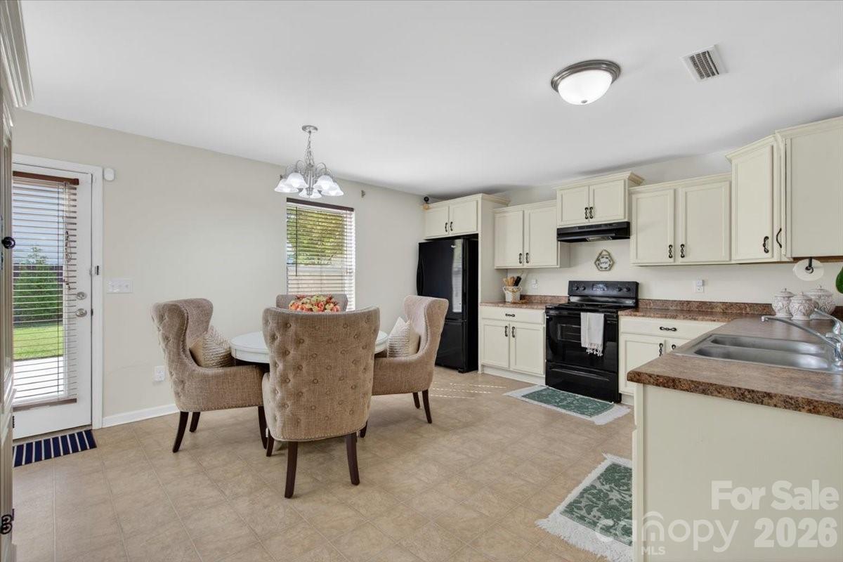 Photo 8 of 2610 Bramble Ridge Court, Charlotte, NC
