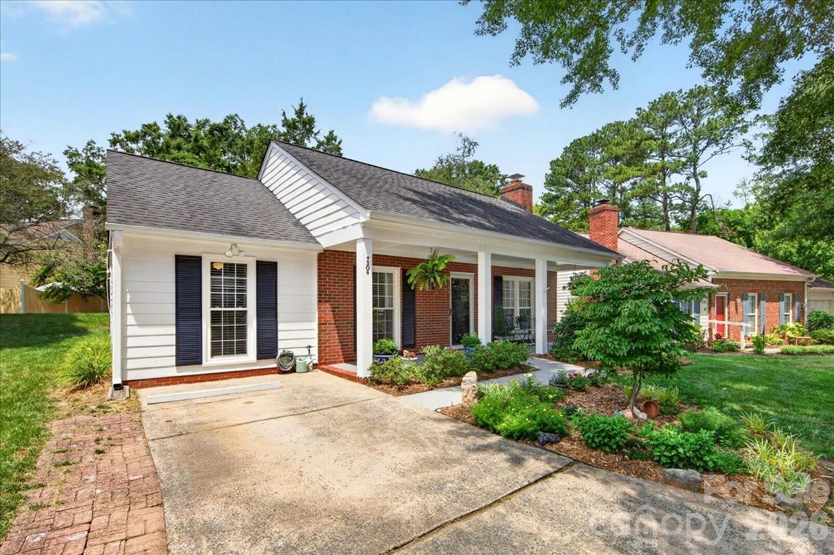 Photo 5 of 7306 Carrbridge Lane, Charlotte, NC