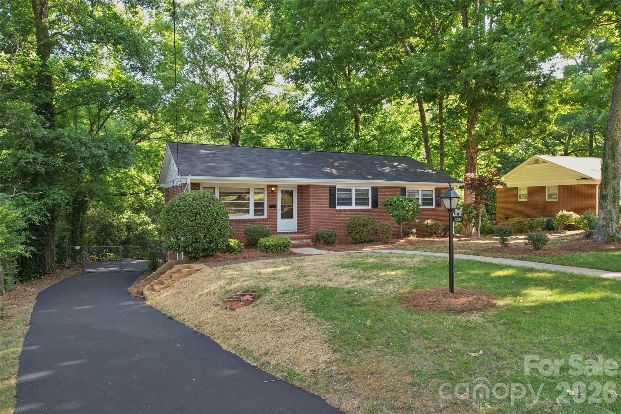 2227 Wensley Drive, Charlotte, NC - photo 4 of 40